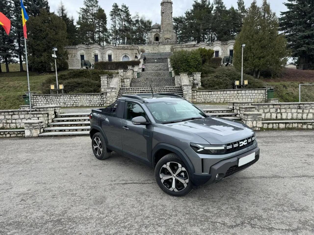 Dacia Duster ora è anche un pick-up GPL: ecco la versione francese