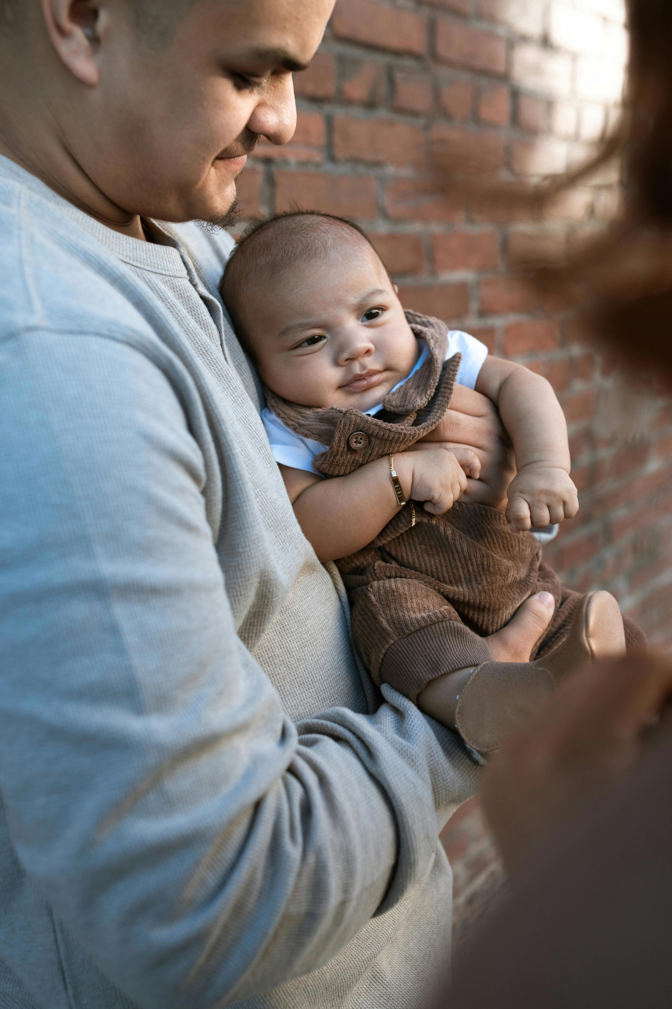 Woman left newborn with husband for work trip and his behavior on her ...