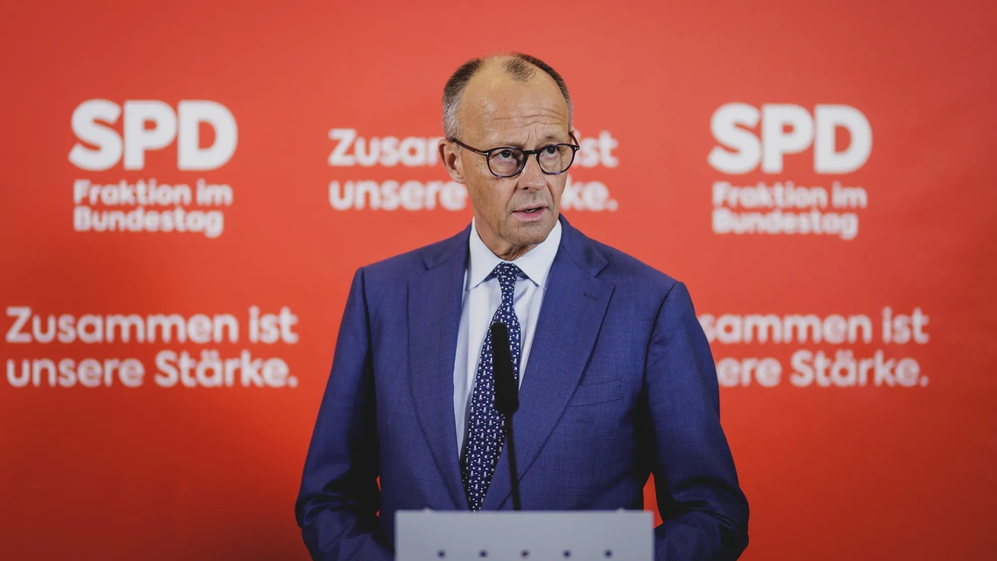 Merz demütigt die CDU erneut - dann lobt er live die Linke