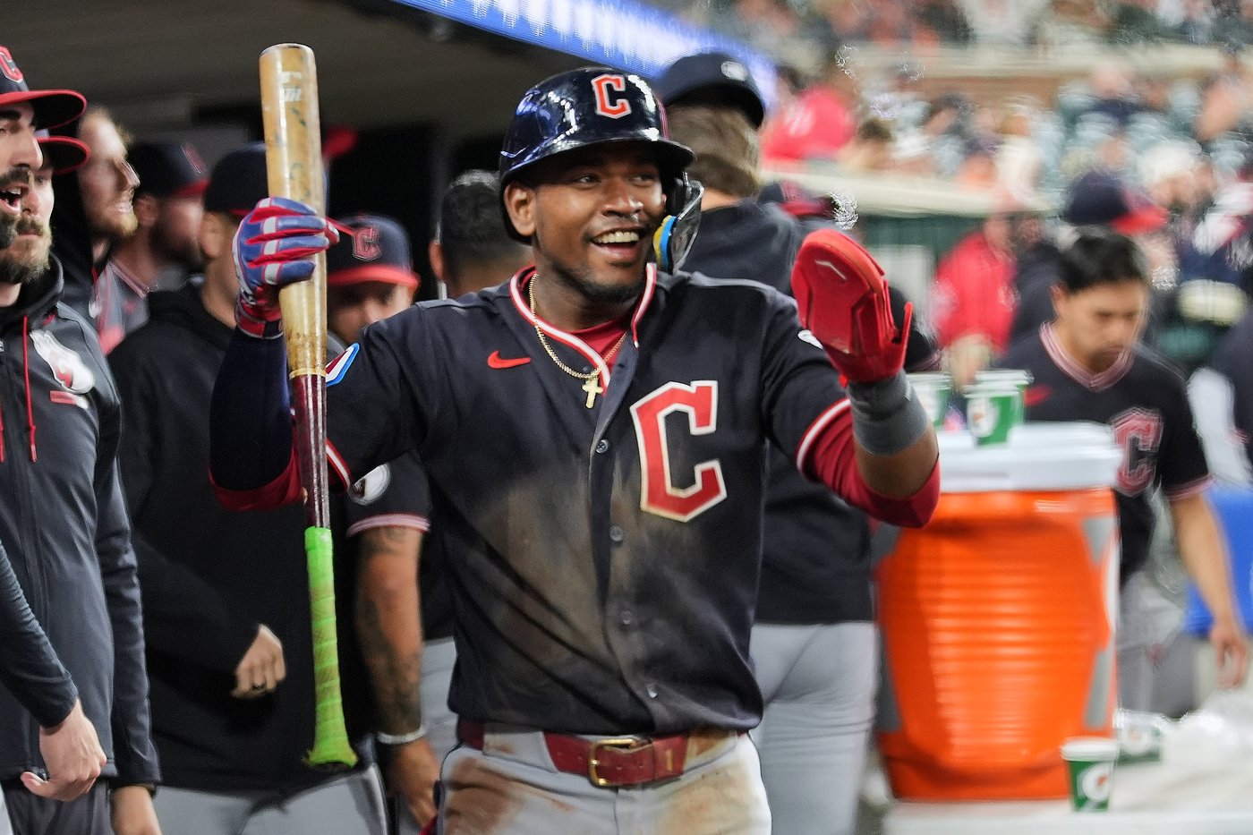 Guardians score twice in the 10th for a 3-2 victory over the slumping ...