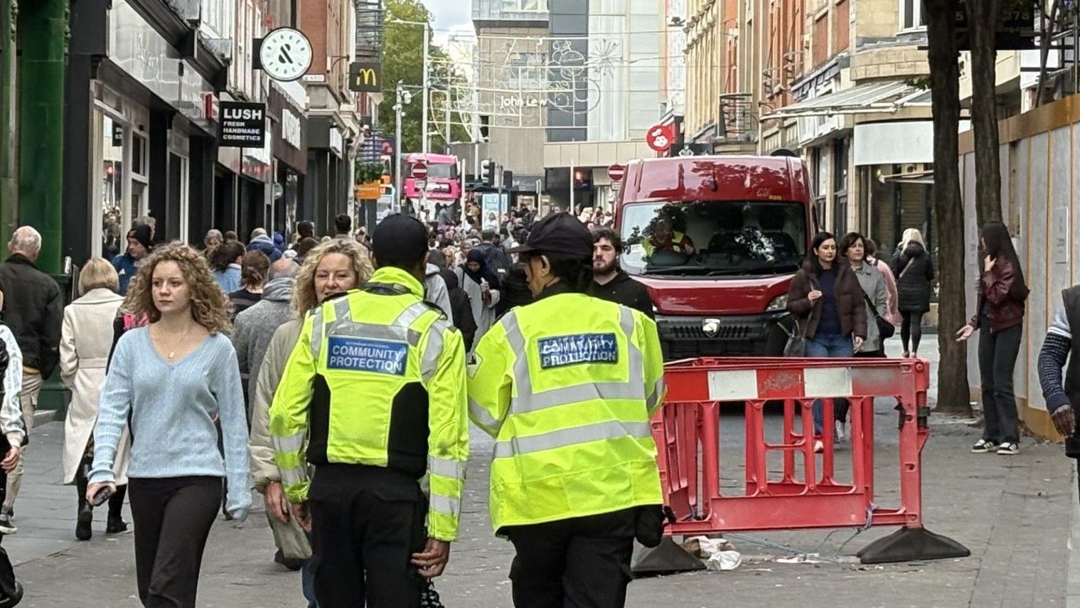 City plans crackdown on busking and begging