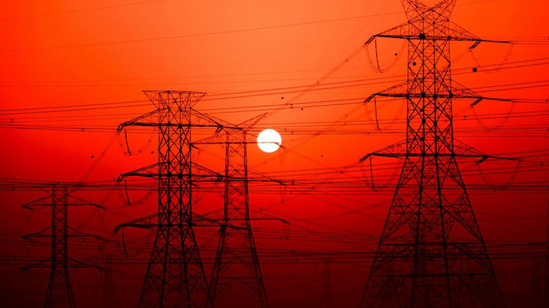 MISO picks consortium for $1.7 billion Illinois grid buildout