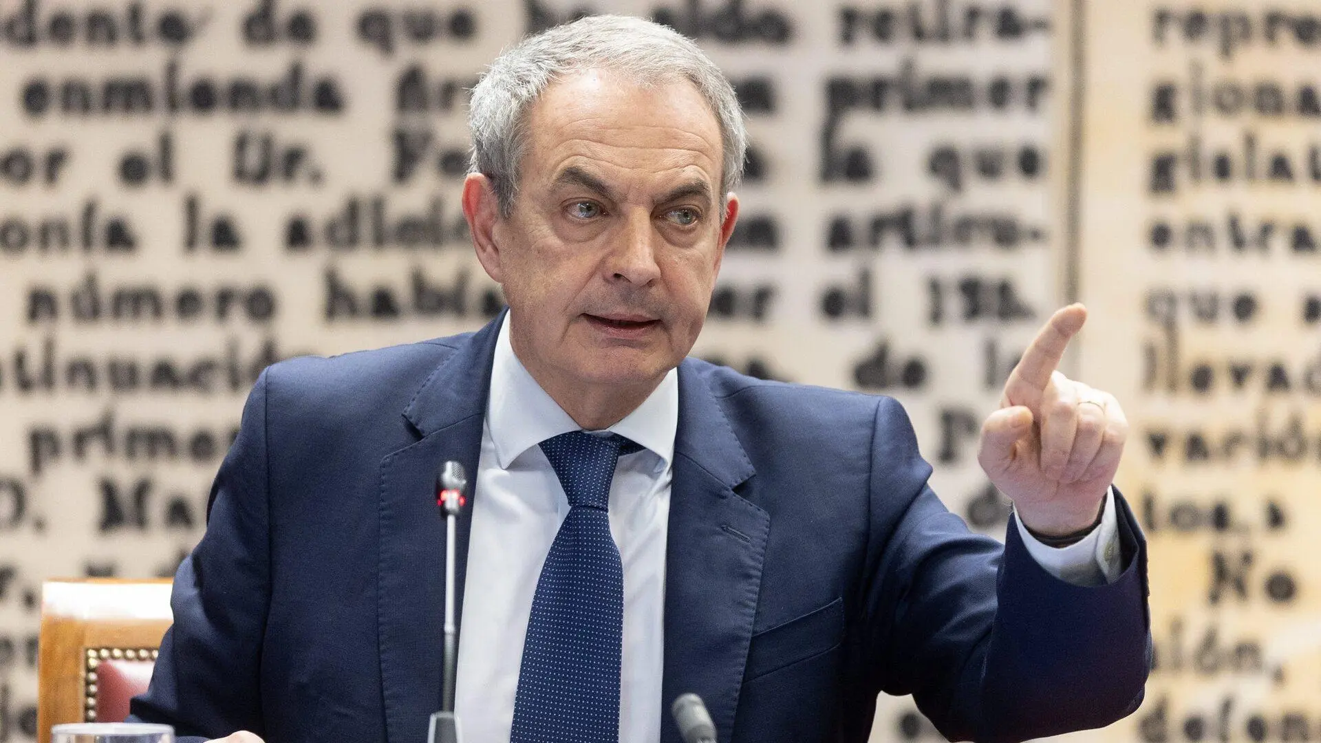 Los registros del caso Plus Ultra: una caja fuerte de Zapatero, móviles ...