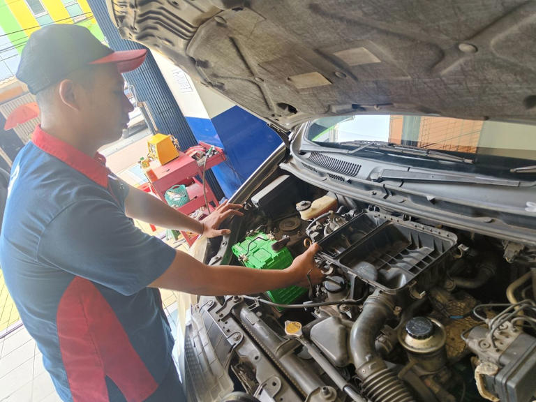 Mobil servis berkala tidak hanya ganti oli, ini yang ikut dicek