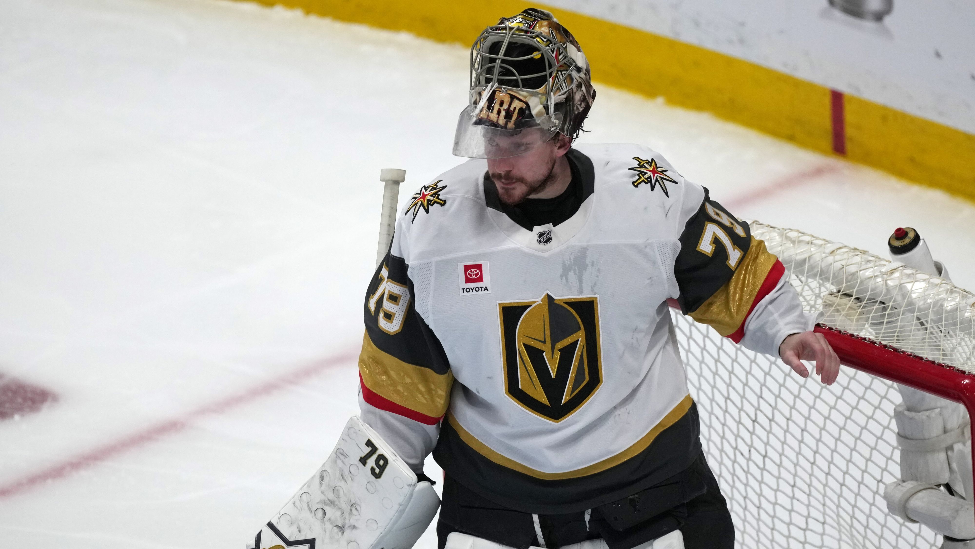 Goalie-Konkurrent von Schmid hext die Golden Knights zum Break in Colorado