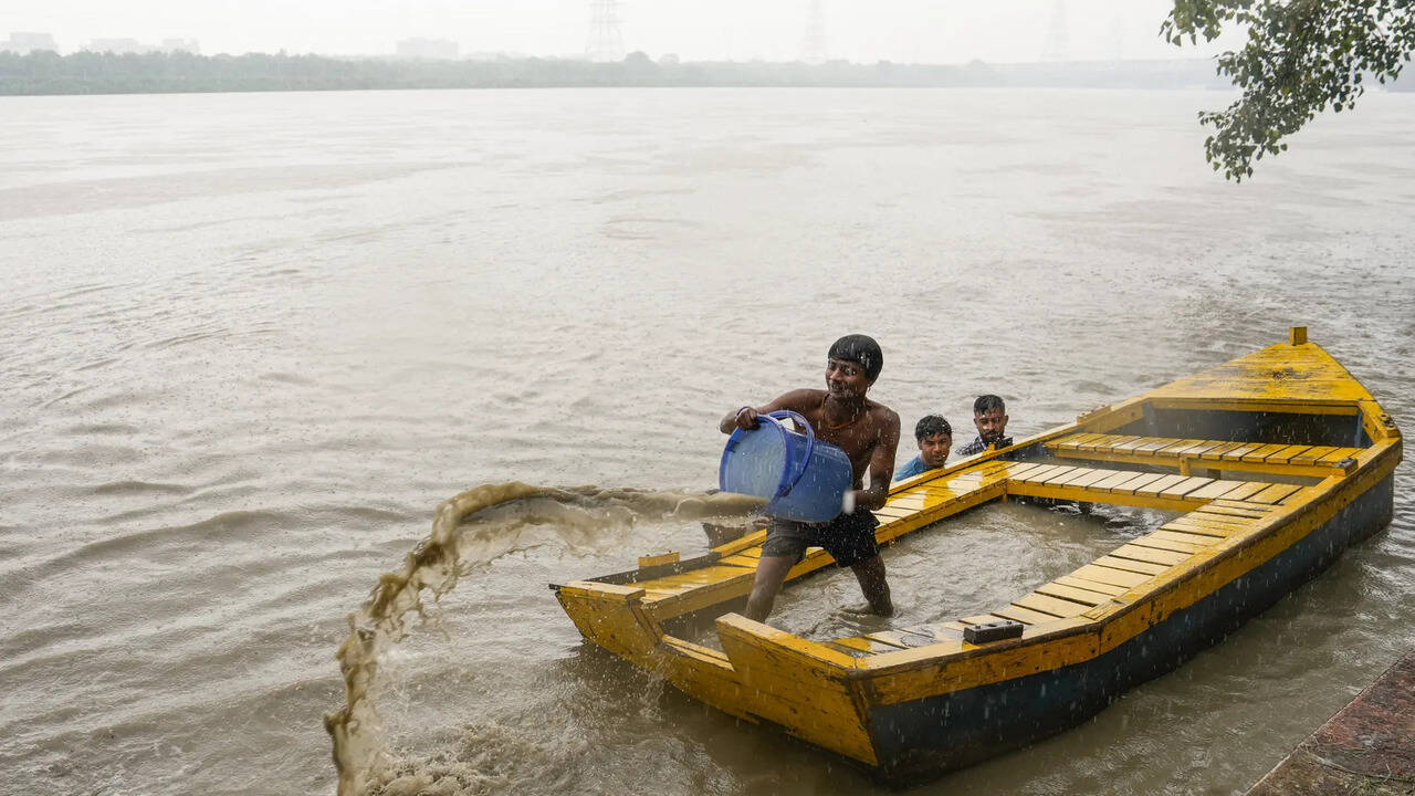 Amit Shah holds big review meeting on Yamuna pollution, Delhi water ...