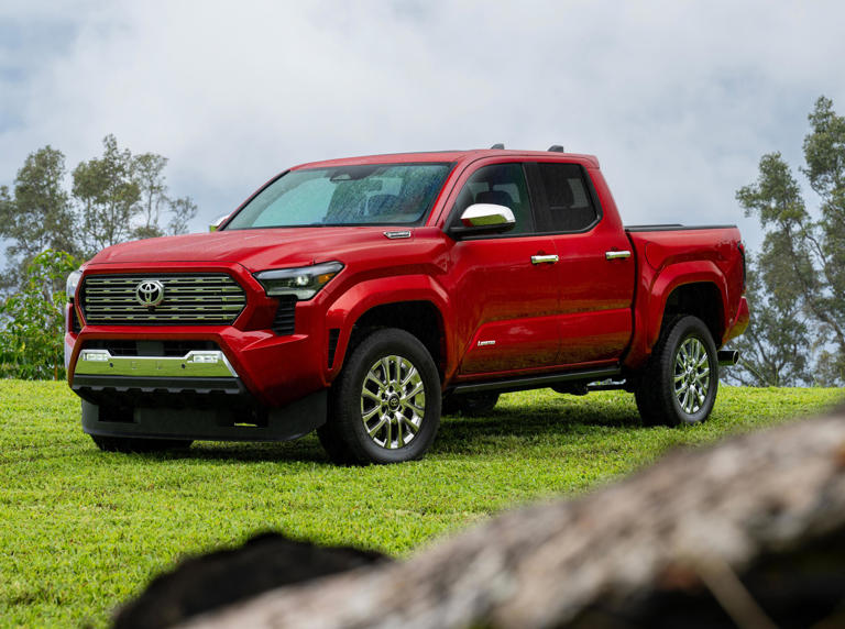 Toyota eyeing RAV4-based ute as more car-like alternative to HiLux, Tacoma