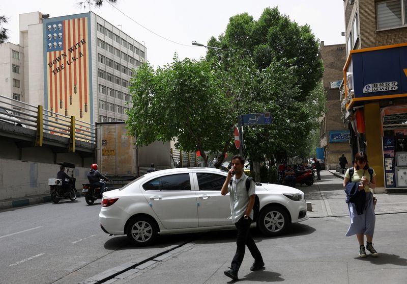 US and Iran still at odds on key issues, but both sides report signs of ...