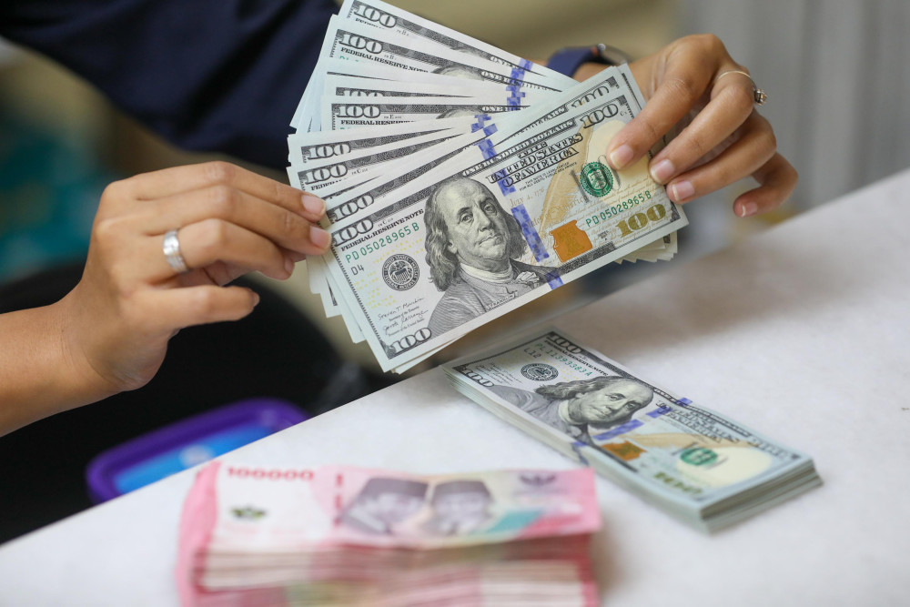 Kurs dolar AS BCA, BRI, Bank Mandiri, dan BNI, hari ini Kamis (21/5)