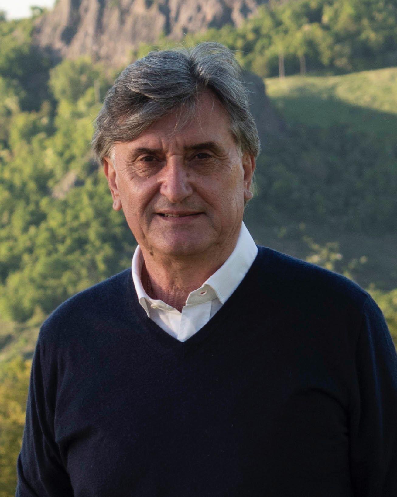 Alfredo Gennari: "Cura degli spazi pubblici e battaglia Reggio-Ciano"