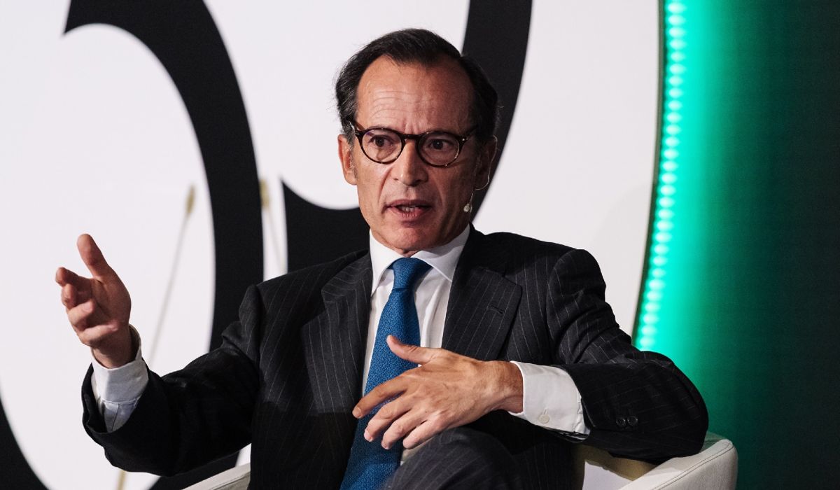 Warburg Pincus da a Intesa Sanpaolo e ING hasta junio para lanzar una ...