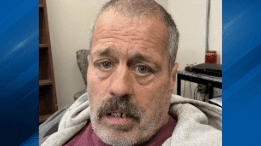 Man wanted for escaping home confinement in Mingo County