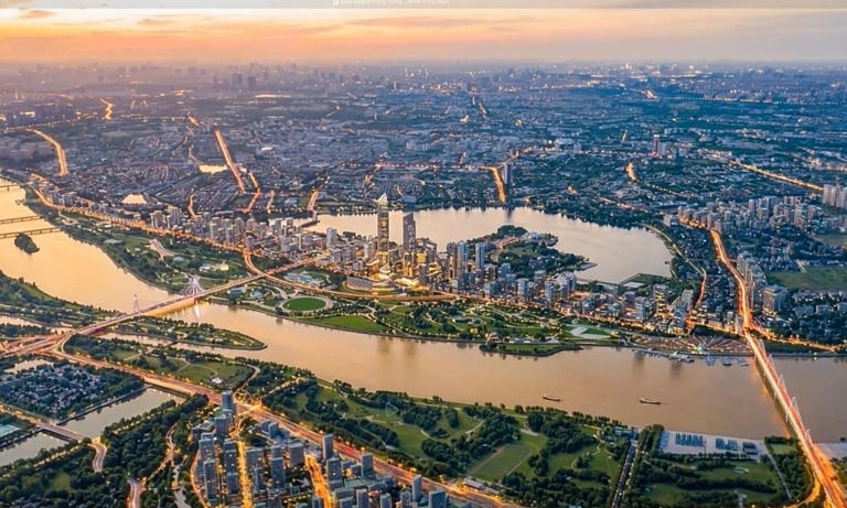 Hanoi plans future city with AI, TOD, 1,153 km metro network, smart ...