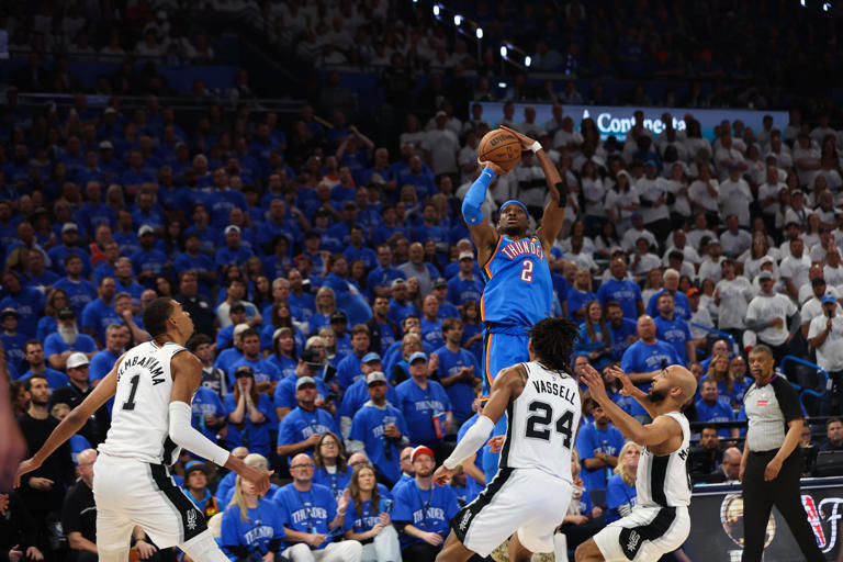 Photos: Best images from Thunder's 122-113 Game 2 win over Spurs