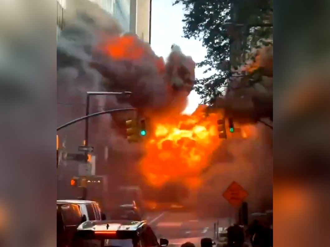 Huge fireball causes panic in New York