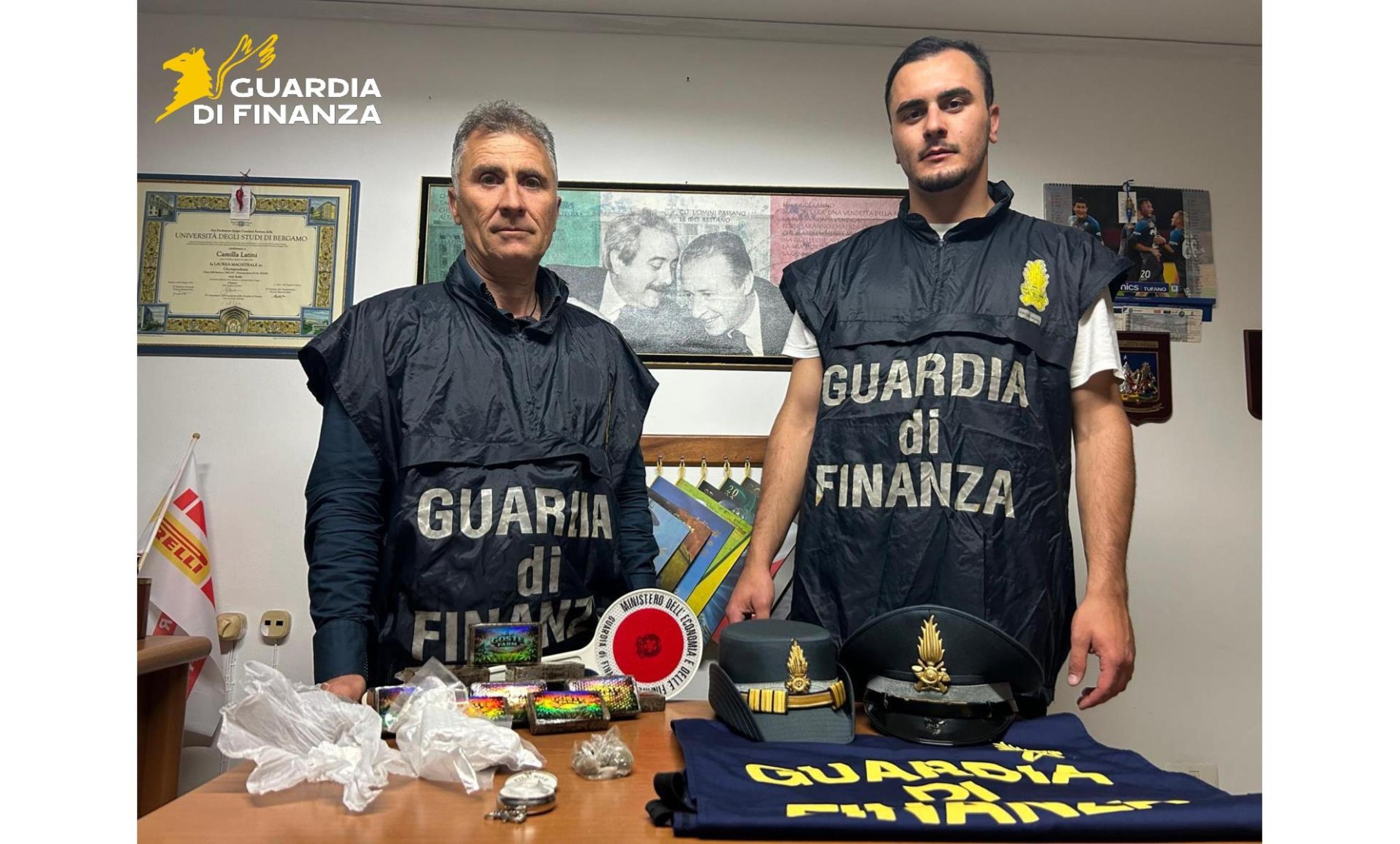 Aveva 1,5 chili di hashish e 235 grammi di cocaina, arrestato a Marsala