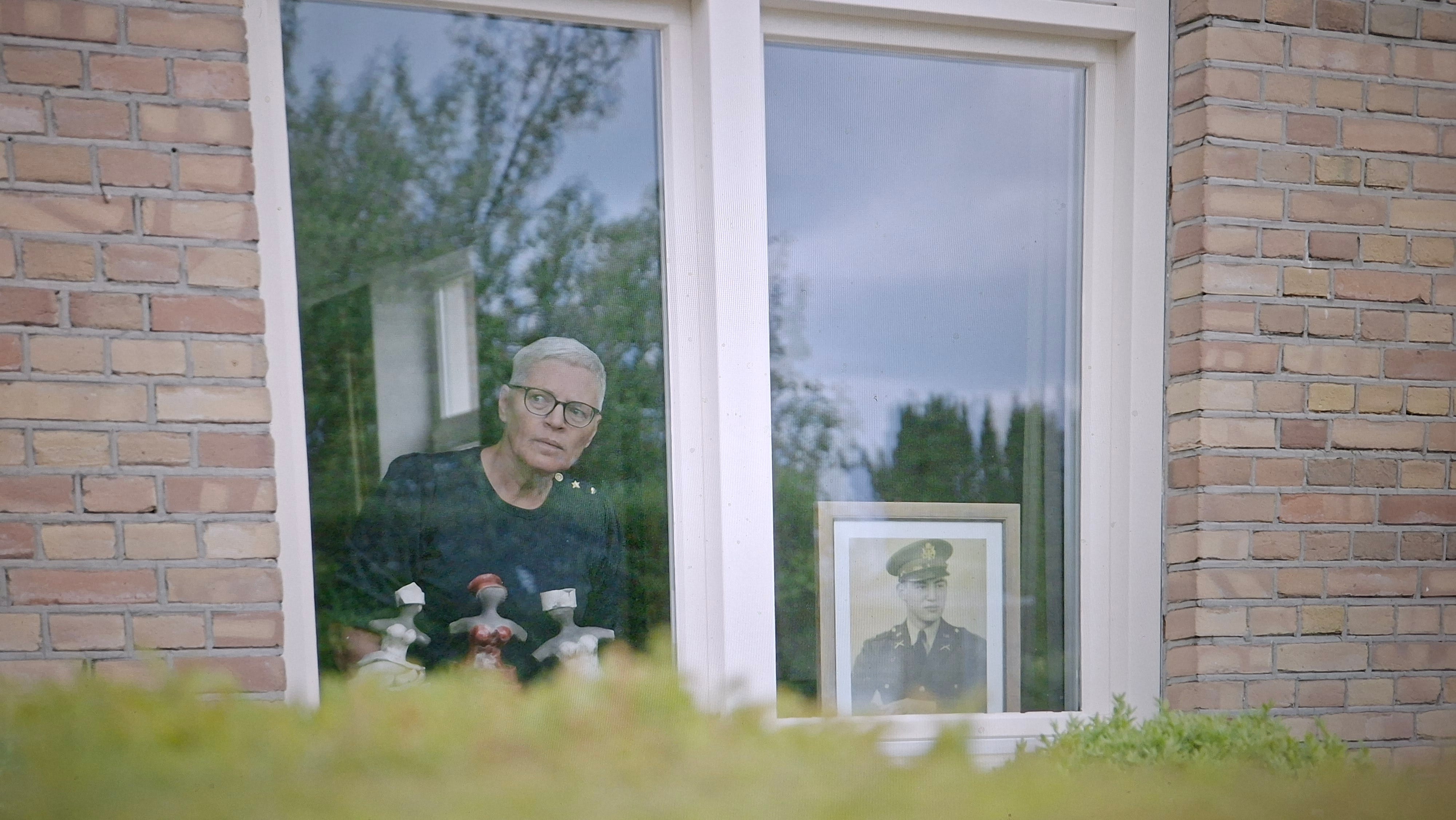 One war, two families. How a Dutch family adopted fallen Lansing hero