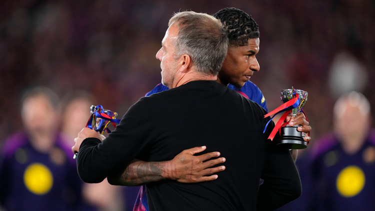 FC Barcelona: Marcus Rashford 'pleased' after transfer development