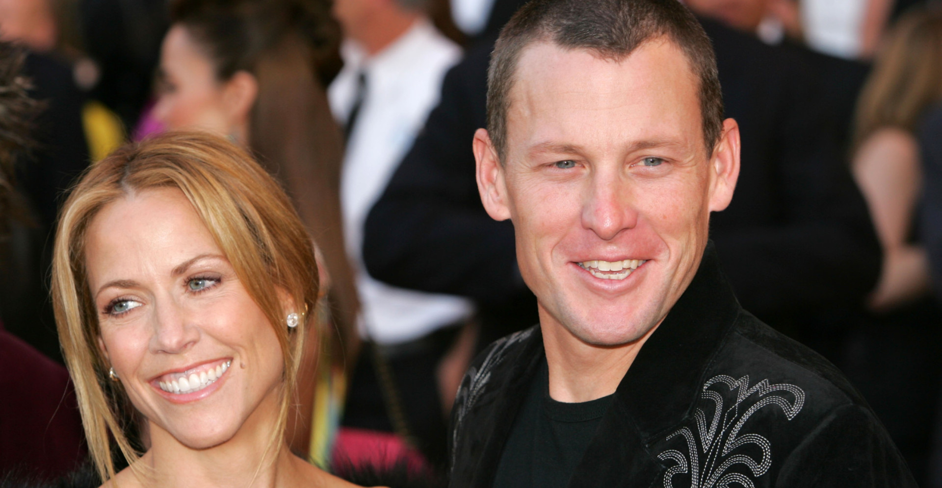 En pleine lutte contre le cancer, Sheryl Crow apprend que Lance ...