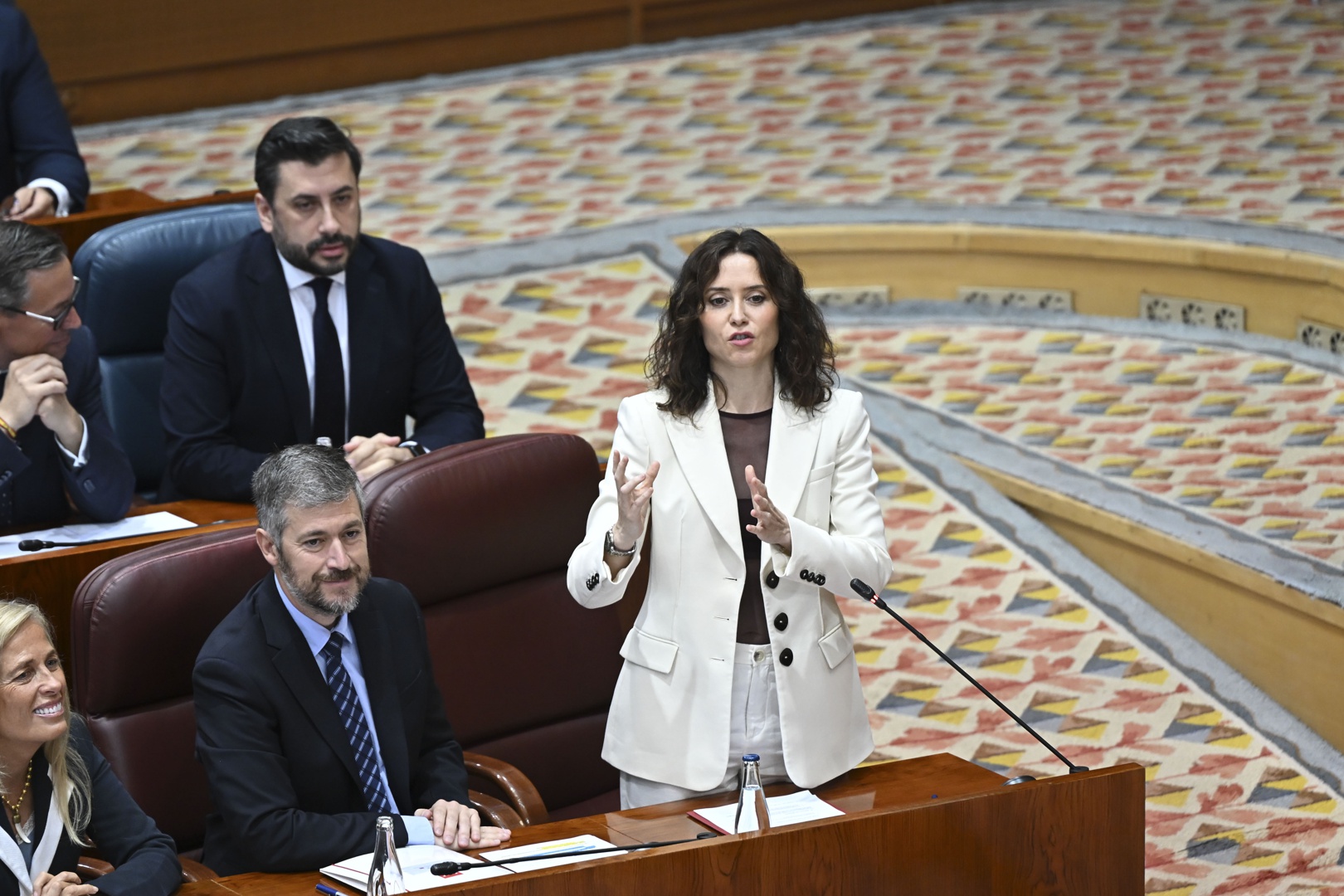 Ayuso tilda a Zapatero de padrino del PSOE y advierte que Sánchez ha ...