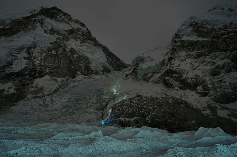 A record 274 climbers scale Mount Everest in a single day