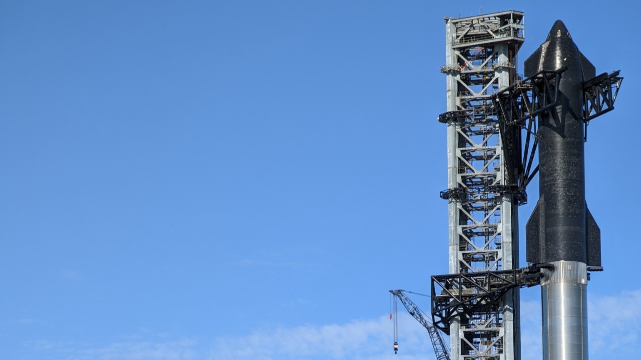 SpaceX launches its first Starship V3 today — a 408-foot rocket firing ...