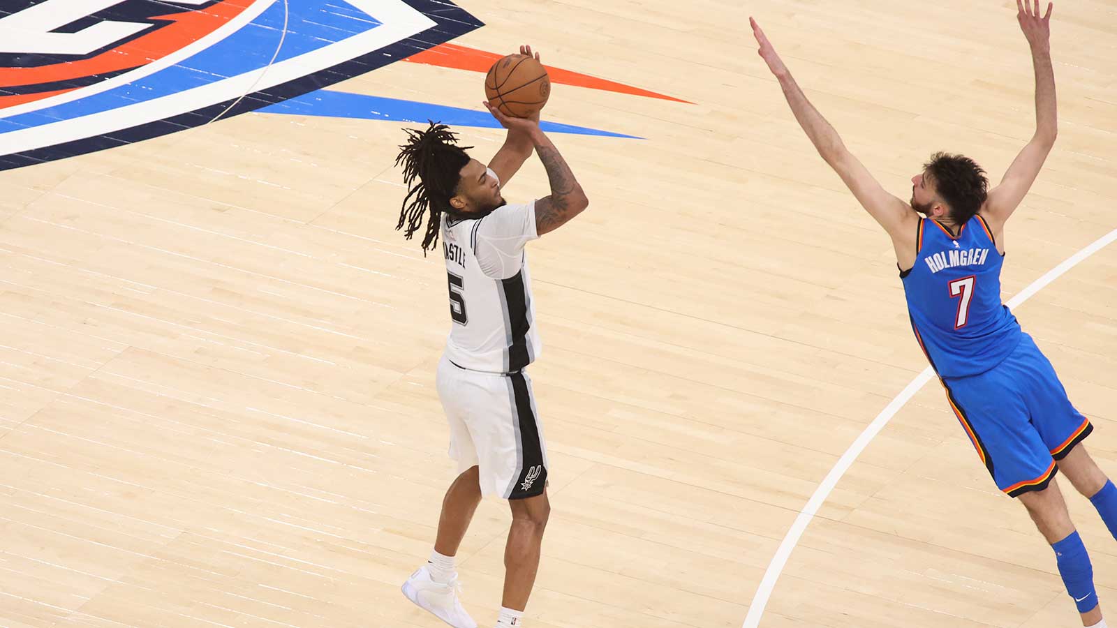 Spurs’ Stephon Castle sets unwanted record after brutal Game 2 vs. Thunder