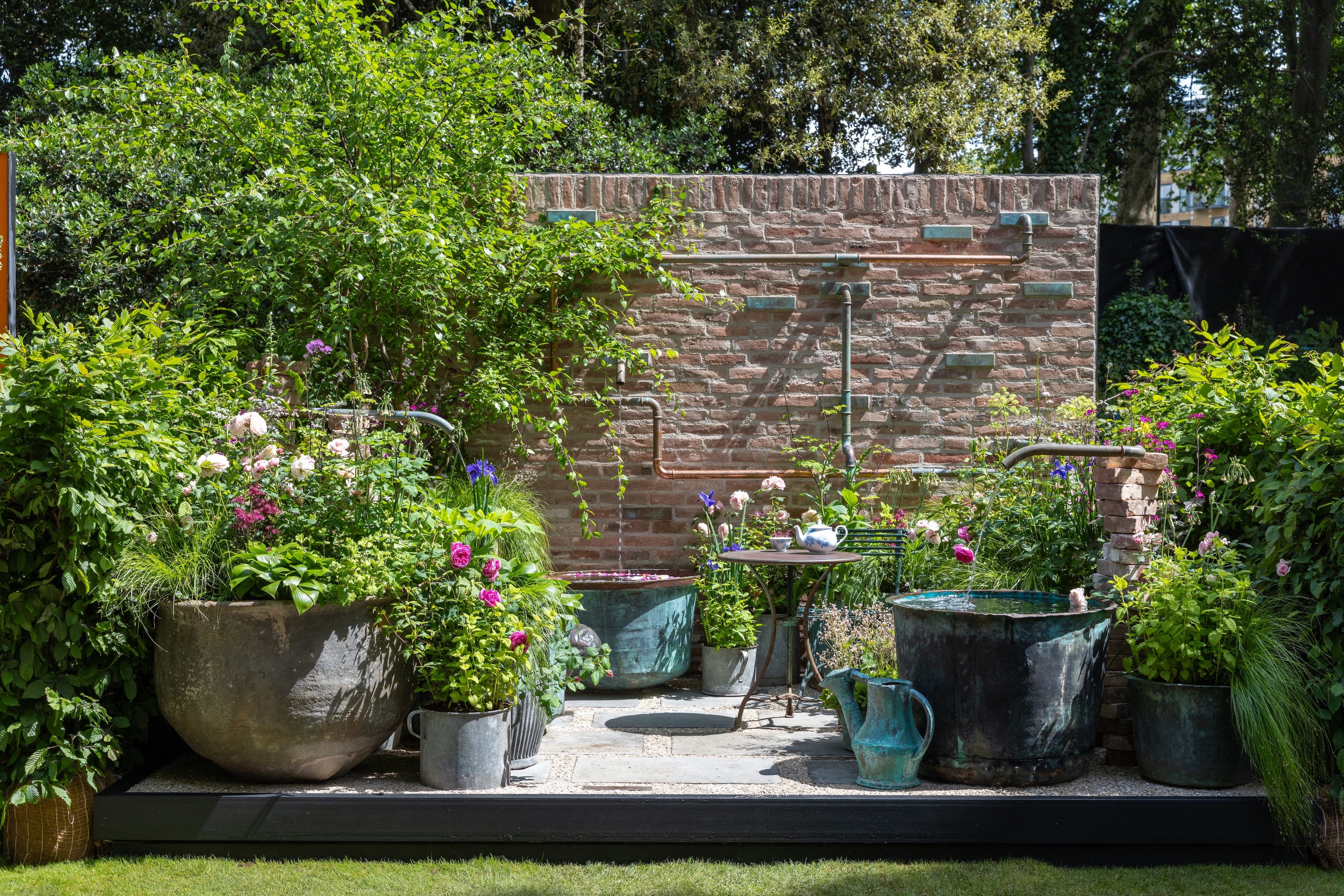 5 practical small garden ideas to take home from Chelsea Flower Show ...
