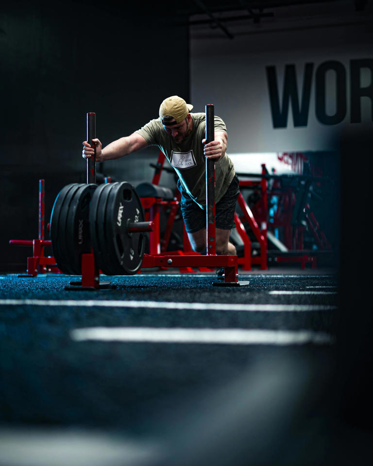 Sled push: waarom de trainingsslee ineens overal opduikt