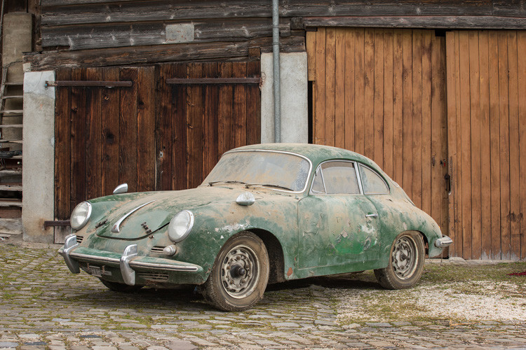 Dieser seltene Porsche schlummerte 45 Jahre in einer Schweizer Scheune