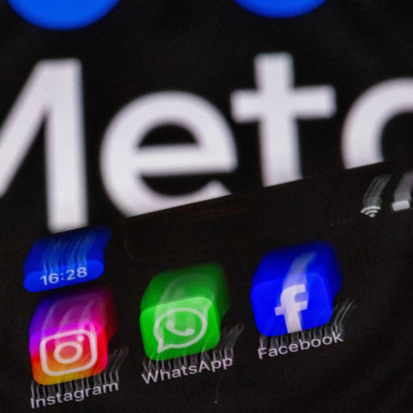 AK geht gegen Facebook und Co. wegen betrügerischer Ads vor