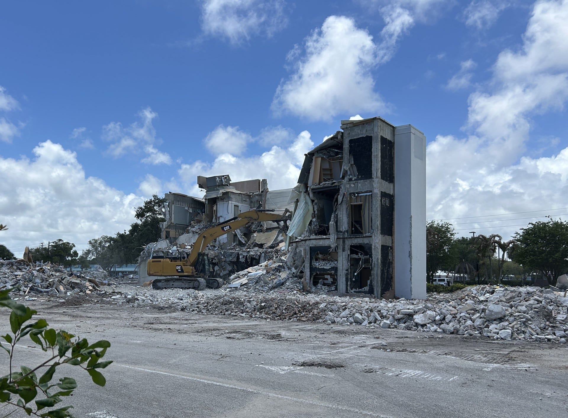 Old Fort Pierce bank building demolished, what's next for the site?