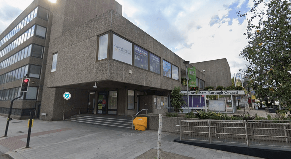 Staff with phobia of not being able to escape can sue bosses after work ...