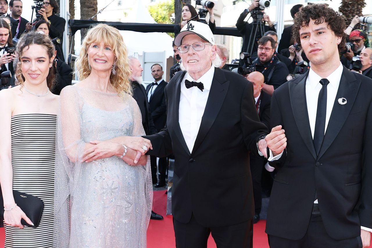 Bruce Dern says he gave Tom Hanks advice on long-distance running while ...