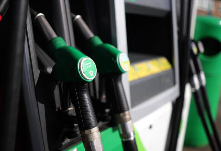 Benzina: le mosse del governo sulle accise, ore decisive in Consiglio ...
