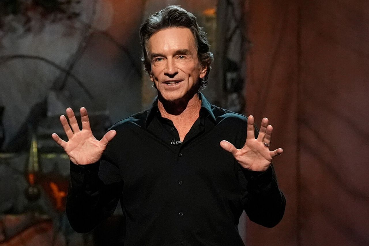 Survivor 50 star Rizo Velovic reacts to Jeff Probst’s live finale ...