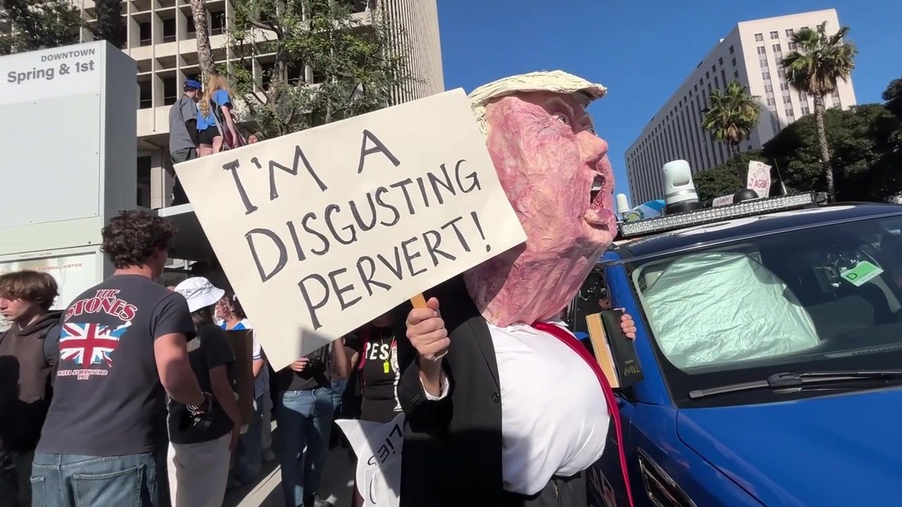 Federal agents raid anti-ICE activists' homes in alleged harassment ...