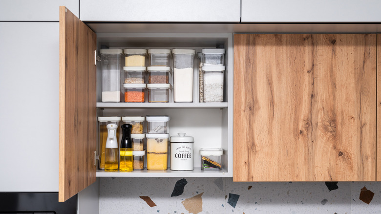 11 hacks to make the most of minimal kitchen cabinet space