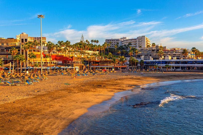 Popular Spanish beach closed as UK tourists issued bacteria in water ...