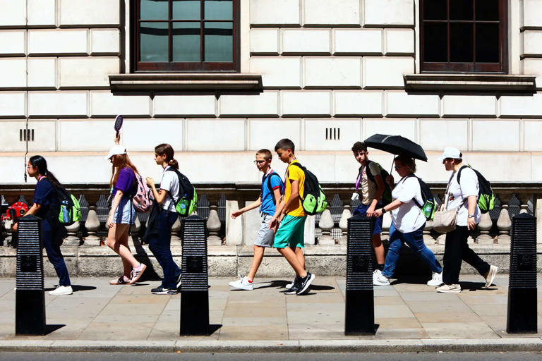 London heatwave set to hit 29C temperatures this weekend as UK turns ...