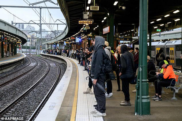 Delays expected to ripple through Sydney Trains network after major ...