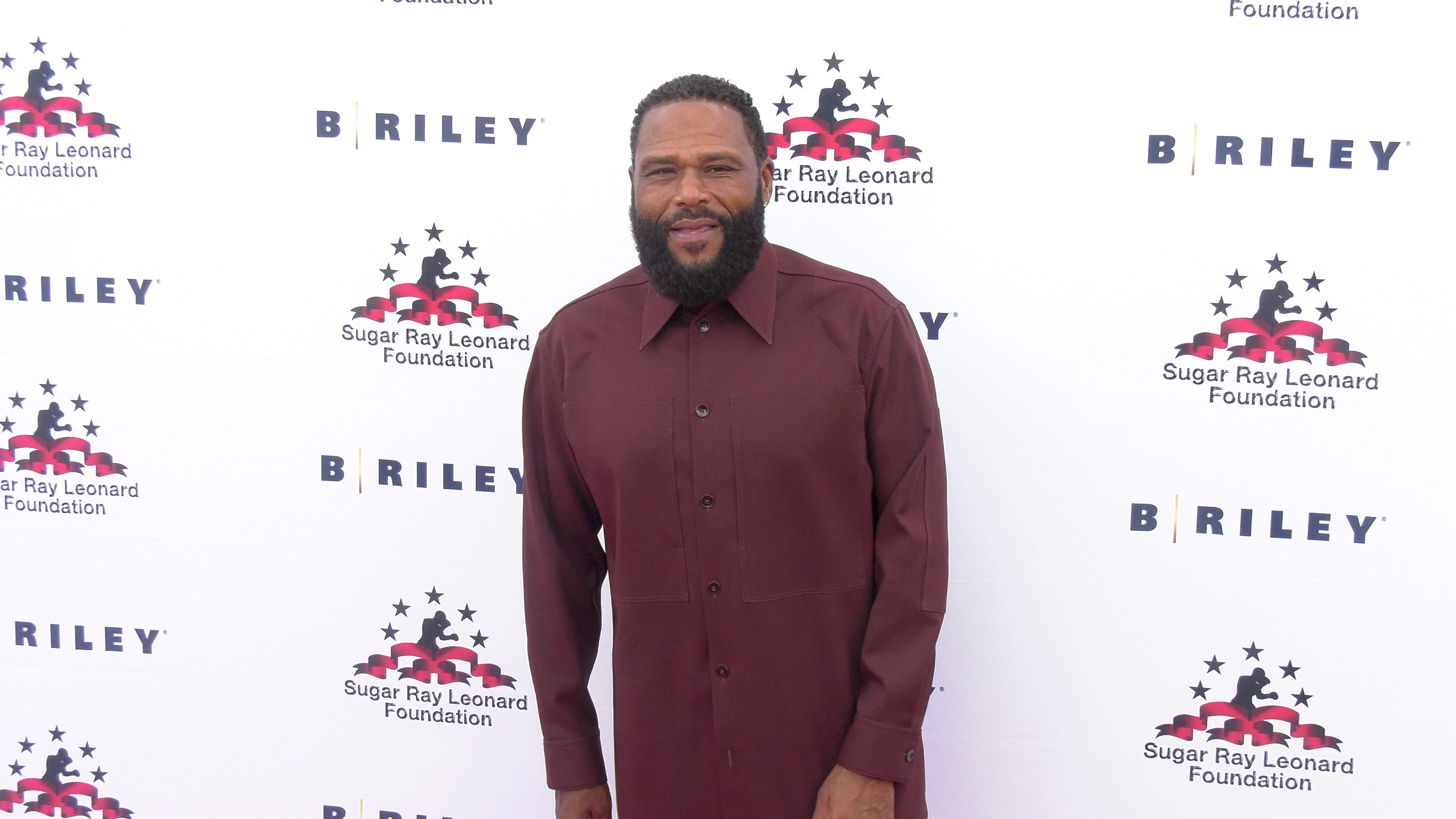 Anthony Anderson attends the Sugar Ray Leonard Foundation's 15th annual ...