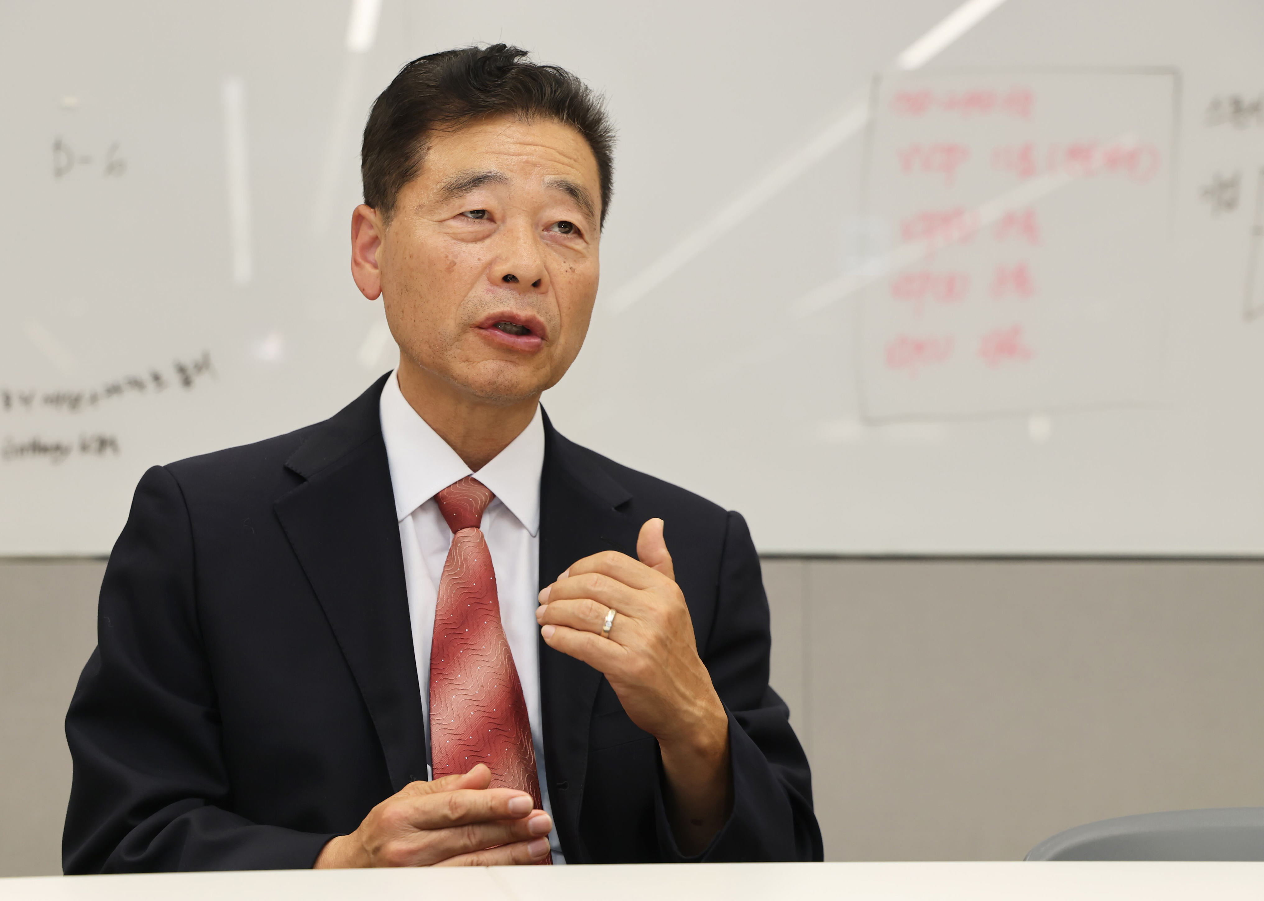 Former detainee Kim Hak-song urges release of three Korean missionaries