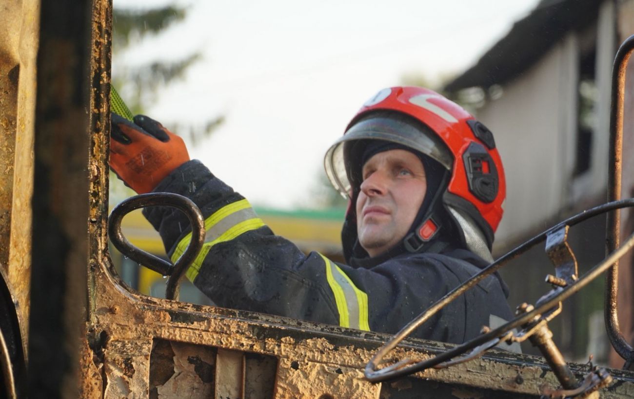 Russian overnight attack hits Dnipro, damage and destruction revealed