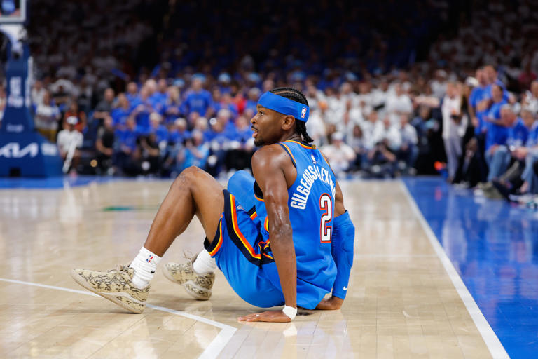 Photos: Best images from Thunder's 122-113 Game 2 win over Spurs