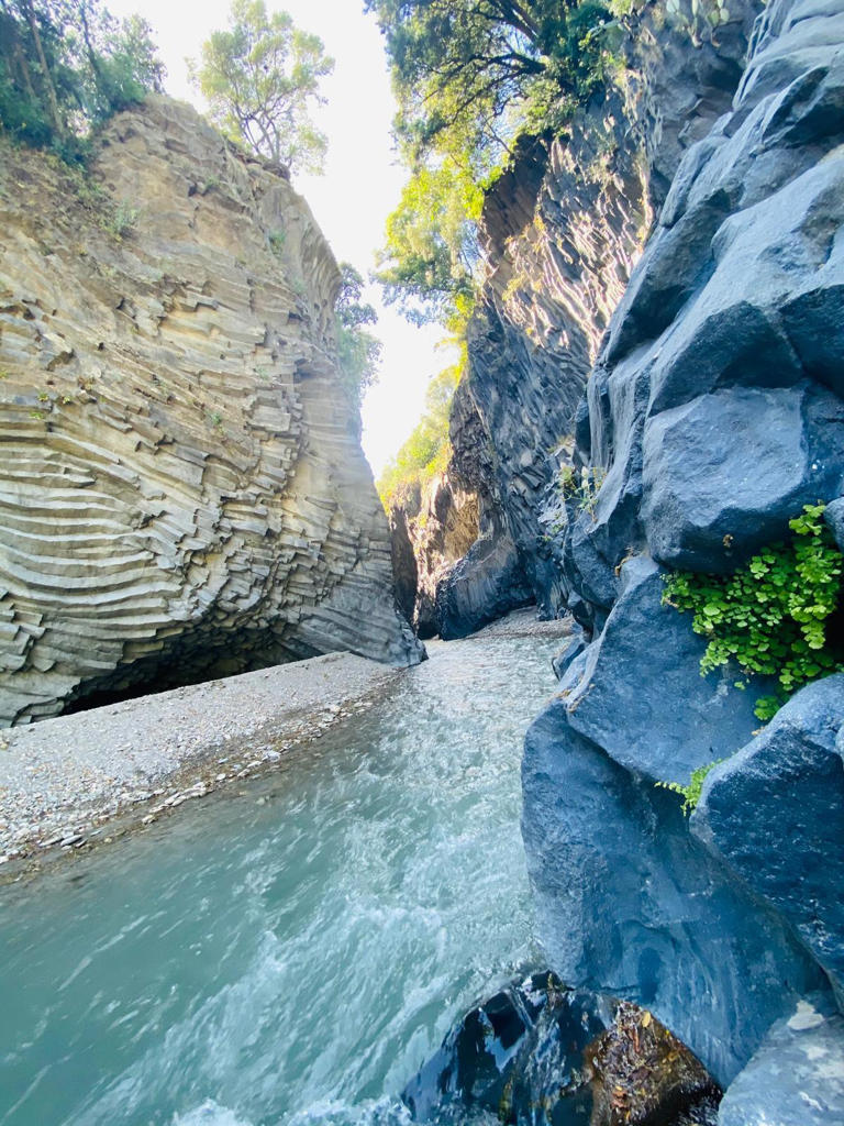 Bellezza, relax e natura viva, il paradiso Gole dell’Alcantara