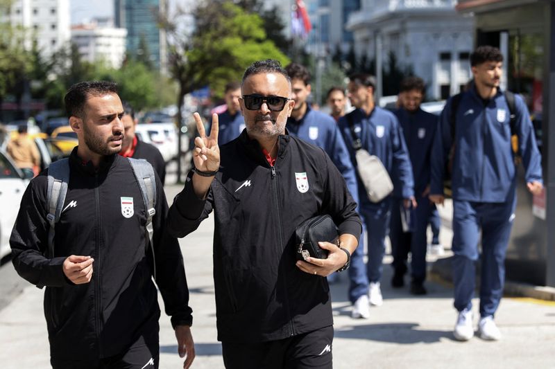 Soccer-Iran players apply for US, Canada visas in Turkey ahead of World Cup