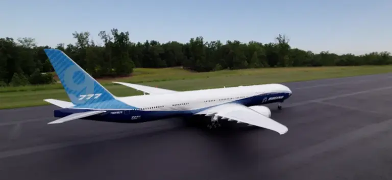 US man builds the world's biggest RC Boeing 777-9X and flies it into ...