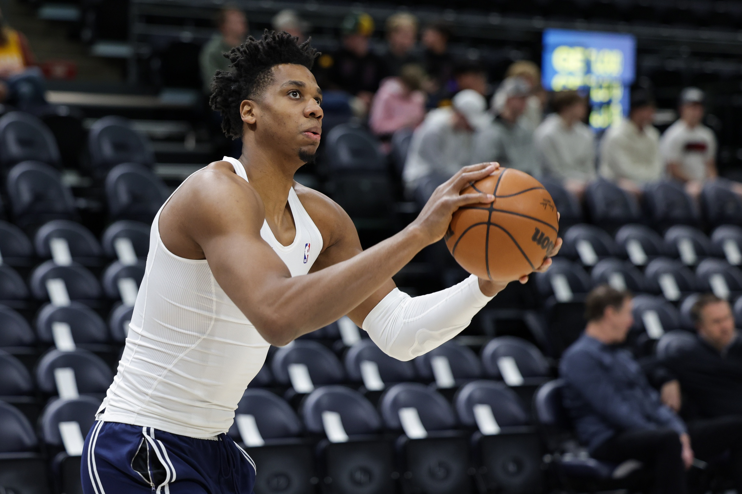 Hassan Whiteside dominates the boards as Shanghai Sharks take 2-1 ...