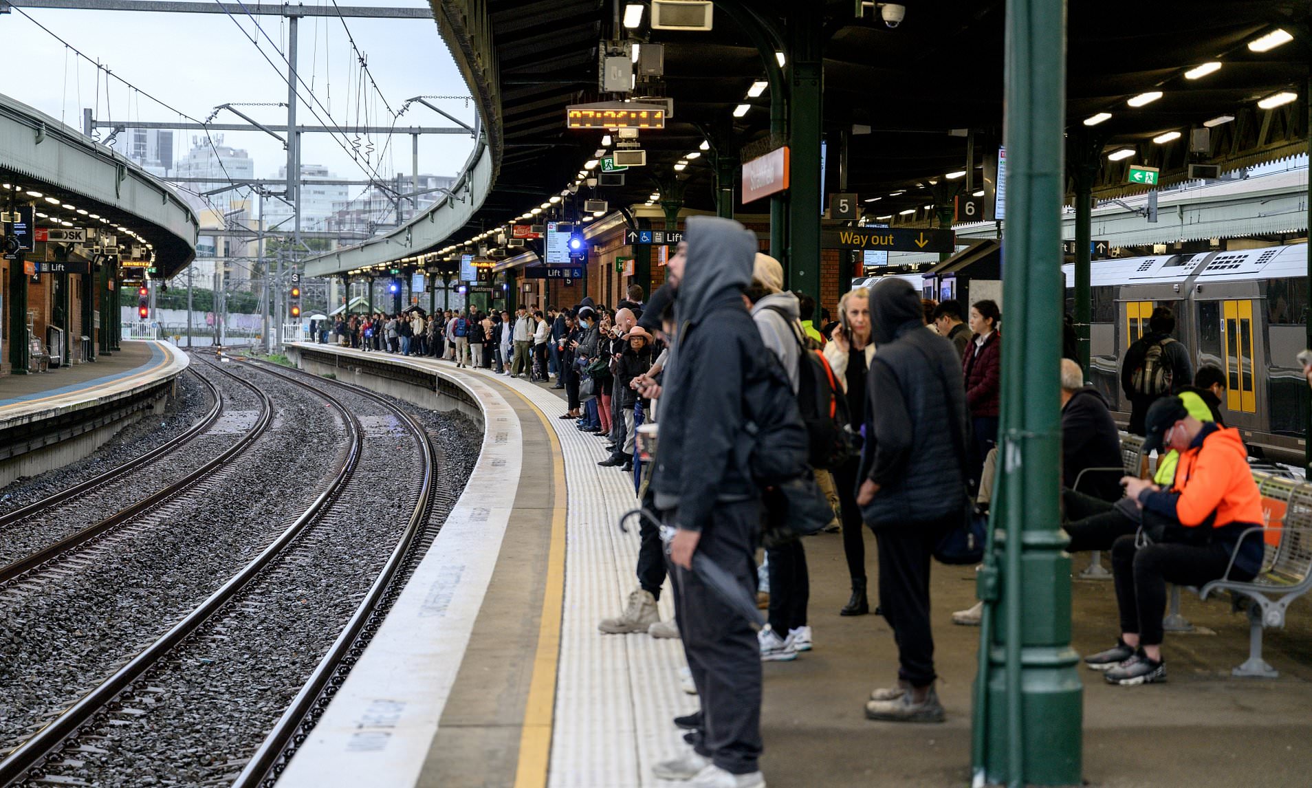 Delays expected to ripple through Sydney Trains network after major ...